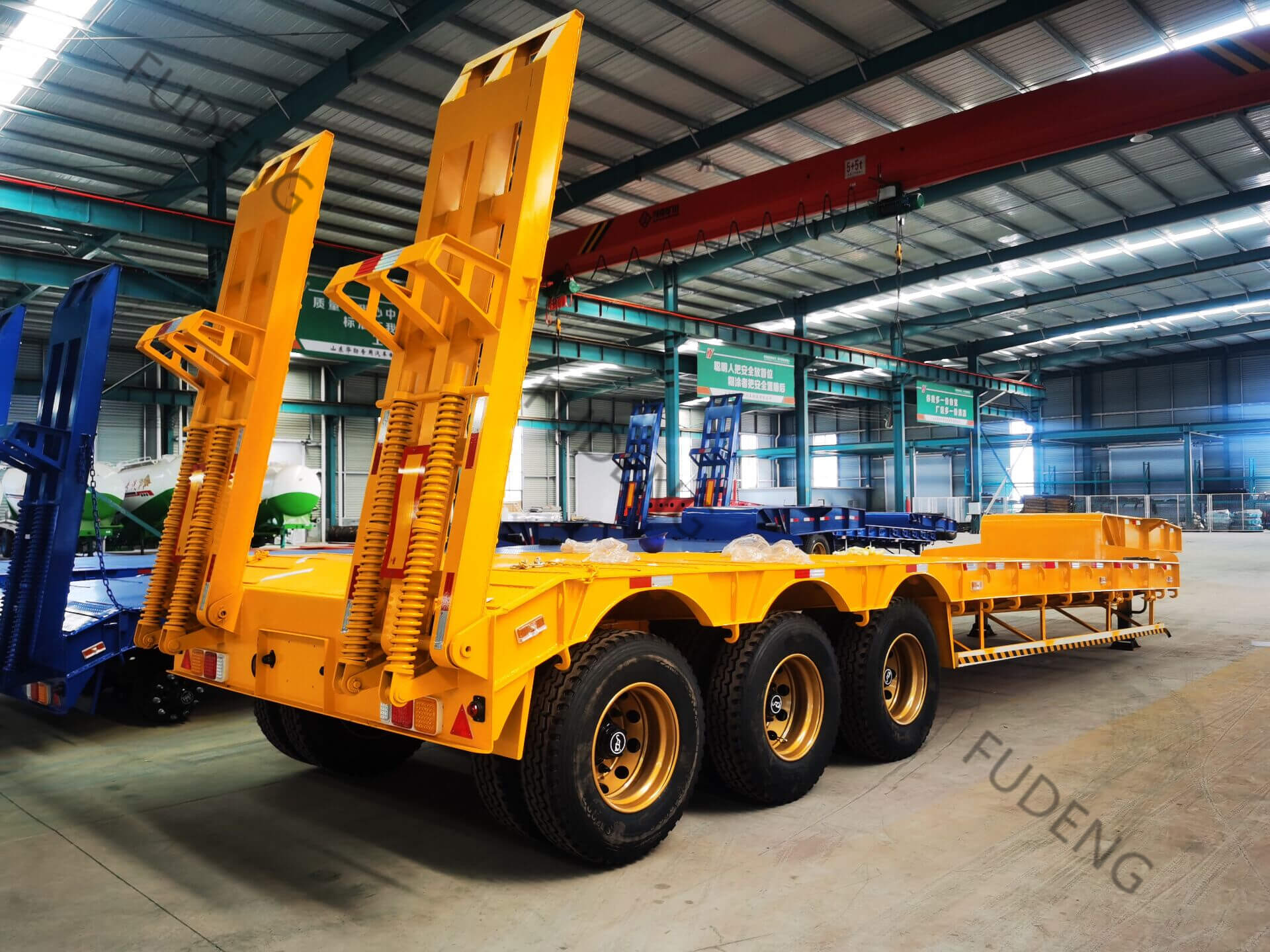 Tri Axle 70 Ton Lowboy Semi Trailer For Heavy Equipment Delivery - Buy ...